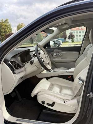 Blue Volvo XC90 2023 in Klaipeda, with an engine capacity of 1.97 L and mileage of 86 thousand km for 59800 €, photo 8 on AUTOMOTO.COM.LV