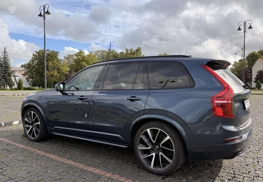 Blue Volvo XC90 2023 in Klaipeda, with an engine capacity of 1.97 L and mileage of 86 thousand km for 59800 €, photo 14 on AUTOMOTO.COM.LV