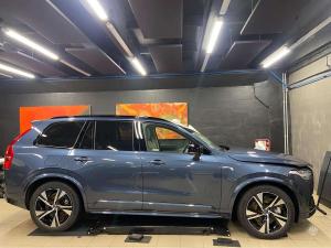 Blue Volvo XC90 2023 in Klaipeda, with an engine capacity of 1.97 L and mileage of 86 thousand km for 59800 €, photo 22 on AUTOMOTO.COM.LV