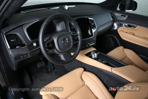 Blue Volvo XC90 2024 in Tallinn, with an engine capacity of 2.00 L and mileage of 36 thousand km for 69990 €, photo 8 on AUTOMOTO.COM.LV