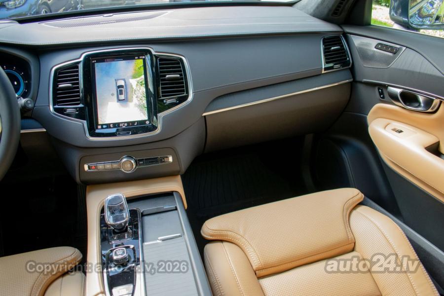 Zils Volvo XC90 2024 Tallina, ar dzinēja tilpumu 2.00 L un nobraukumu 8 tūkst. km par 75990 €, foto 14 vietnē AUTOMOTO.COM.LV