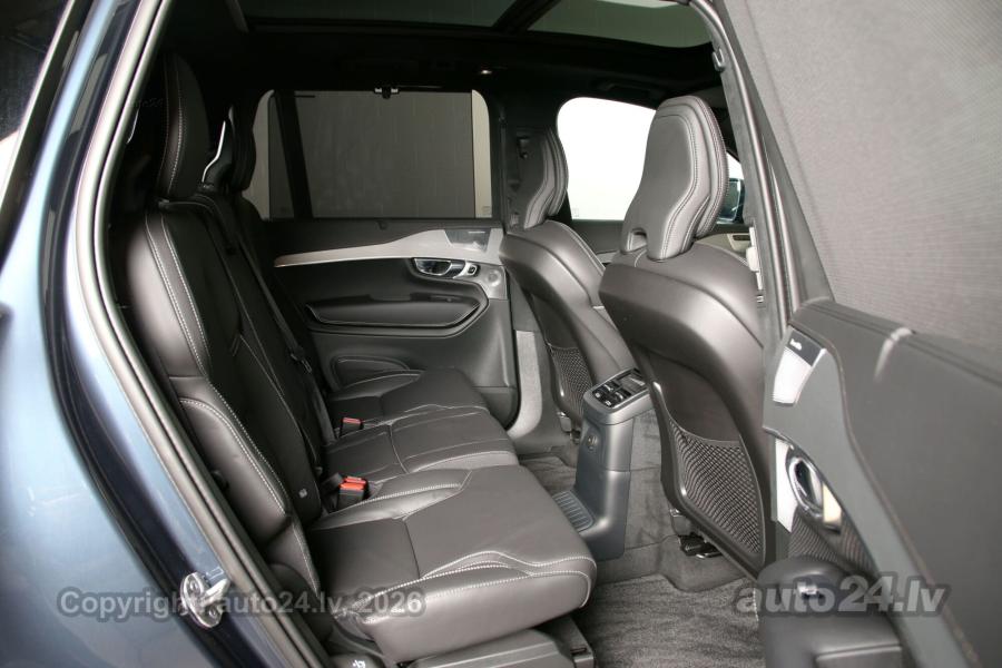 Zils Volvo XC90 2024 Pērnava, ar dzinēja tilpumu 2.00 L un nobraukumu 34 tūkst. km par 69990 €, foto 14 vietnē AUTOMOTO.COM.LV
