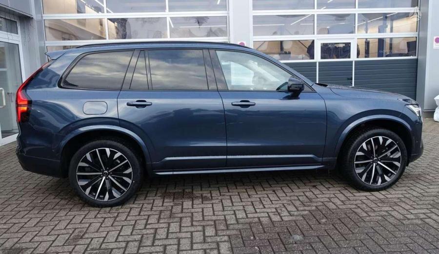 Zils Volvo XC90 2025 Viļņa, ar dzinēja tilpumu 1.97 L un nobraukumu 23 tūkst. km par 83500 €, foto 7 vietnē AUTOMOTO.COM.LV