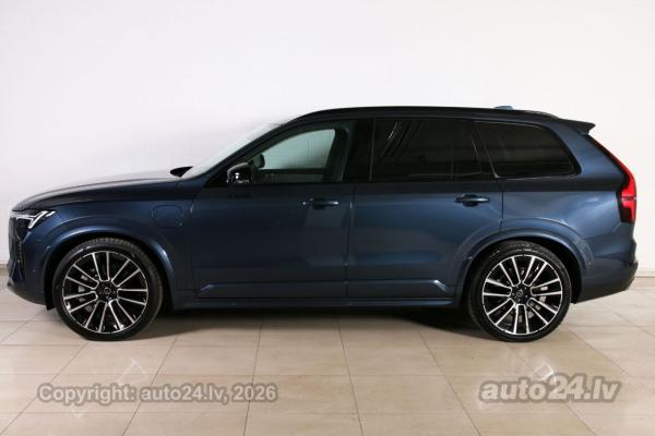 Zils Volvo XC90 2025 Tallina, ar dzinēja tilpumu 2.00 L un nobraukumu 16 tūkst. km par 84990 €, foto 3 vietnē AUTOMOTO.COM.LV