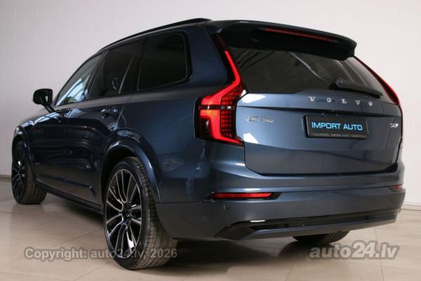 Zils Volvo XC90 2025 Tallina, ar dzinēja tilpumu 2.00 L un nobraukumu 16 tūkst. km par 84990 €, foto 4 vietnē AUTOMOTO.COM.LV