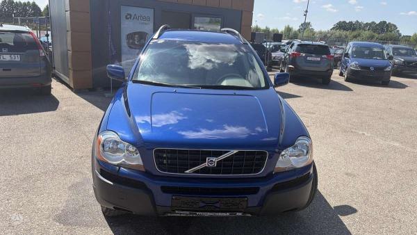 Blue Volvo XC90 2006 in Marijampole, with an engine capacity of 2.40 L and mileage of 351 thousand km for 4600 €, photo 2 on AUTOMOTO.COM.LV