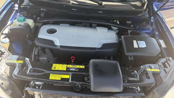 Blue Volvo XC90 2006 in Marijampole, with an engine capacity of 2.40 L and mileage of 350 thousand km for 4650 €, photo 10 on AUTOMOTO.COM.LV