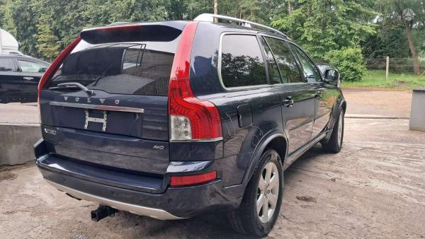 Blue Volvo XC90 2013 in Prienai, with an engine capacity of 3.20 L and mileage of 250 thousand km for 6750 €, photo 6 on AUTOMOTO.COM.LV