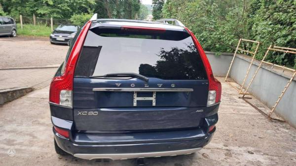 Blue Volvo XC90 2013 in Prienai, with an engine capacity of 3.20 L and mileage of 250 thousand km for 6750 €, photo 7 on AUTOMOTO.COM.LV