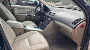 Blue Volvo XC90 2013 in Prienai, with an engine capacity of 3.20 L and mileage of 250 thousand km for 6750 €, photo 9 on AUTOMOTO.COM.LV