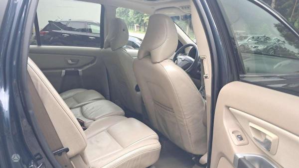 Blue Volvo XC90 2013 in Prienai, with an engine capacity of 3.20 L and mileage of 250 thousand km for 6750 €, photo 9 on AUTOMOTO.COM.LV