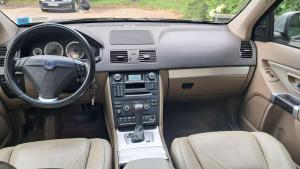 Blue Volvo XC90 2013 in Prienai, with an engine capacity of 3.20 L and mileage of 250 thousand km for 6750 €, photo 12 on AUTOMOTO.COM.LV