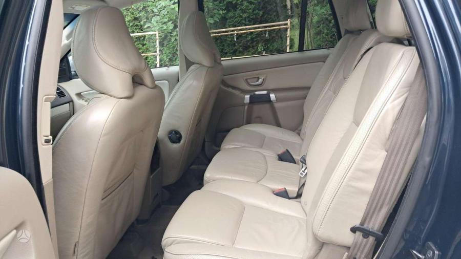 Blue Volvo XC90 2013 in Prienai, with an engine capacity of 3.20 L and mileage of 250 thousand km for 6750 €, photo 14 on AUTOMOTO.COM.LV