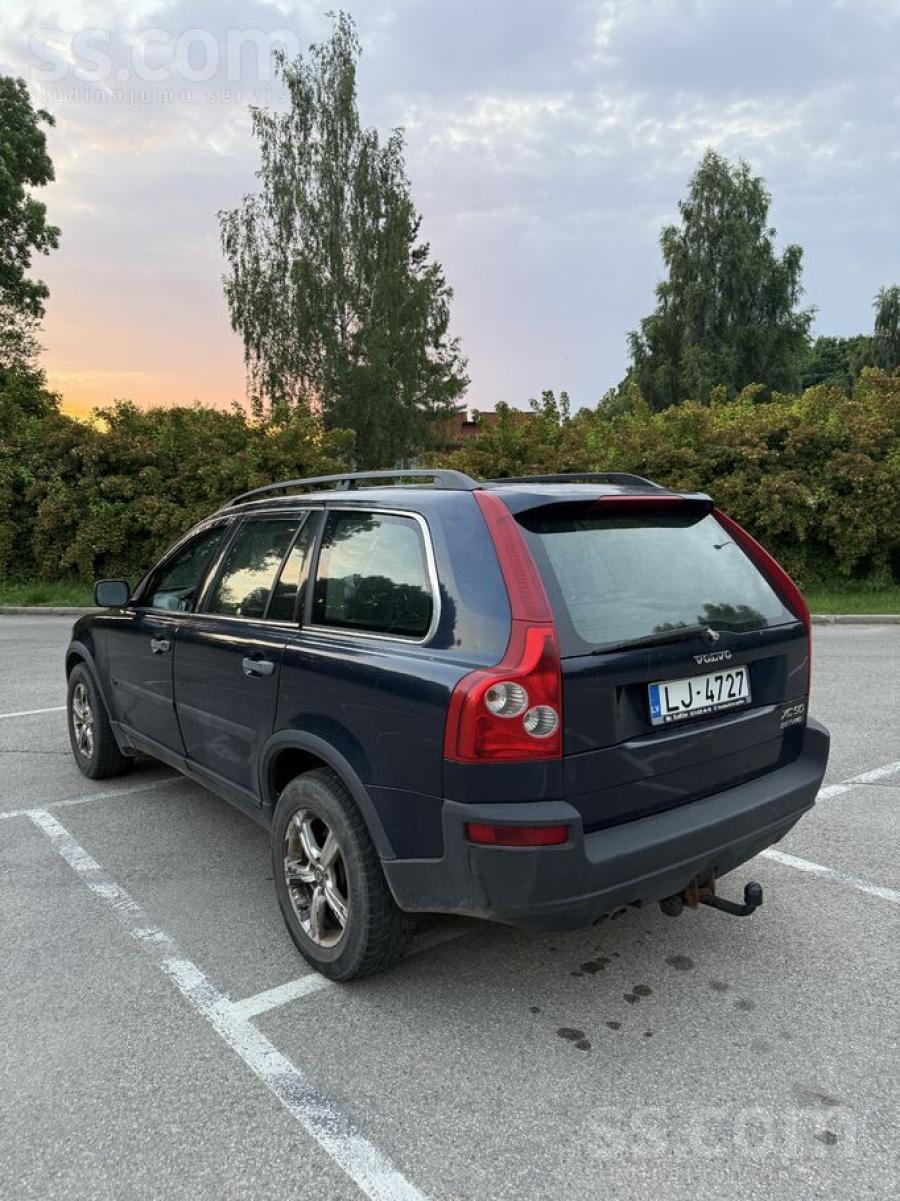 Zils Volvo XC90 2003 Jēkabpils, ar dzinēja tilpumu 2.50 L un nobraukumu 395 tūkst. km par 1500 €, foto 3 vietnē AUTOMOTO.COM.LV