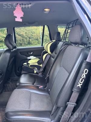 Zils Volvo XC90 2003 Jēkabpils, ar dzinēja tilpumu 2.50 L un nobraukumu 395 tūkst. km par 1500 €, foto 4 vietnē AUTOMOTO.COM.LV