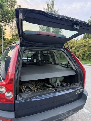 Zils Volvo XC90 2003 Jēkabpils, ar dzinēja tilpumu 2.50 L un nobraukumu 395 tūkst. km par 1500 €, foto 5 vietnē AUTOMOTO.COM.LV