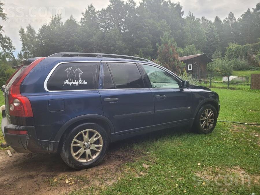Zils Volvo XC90 2004 Rīga, ar dzinēja tilpumu 2.40 L un nobraukumu 364 tūkst. km par 950 €, foto 3 vietnē AUTOMOTO.COM.LV
