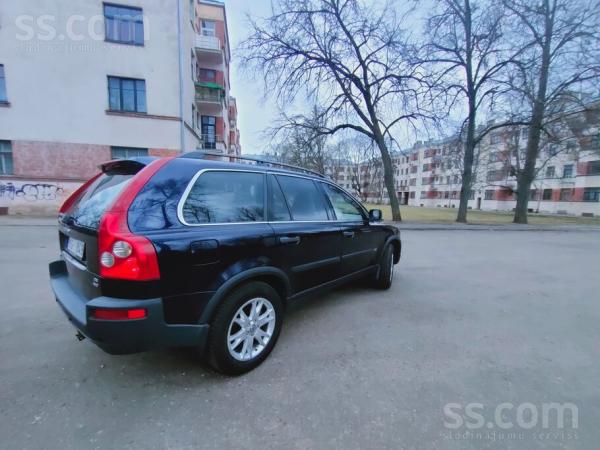 Blue Volvo XC90 2006 in Riga, with an engine capacity of 2.40 L and mileage of 335 thousand km for 3800 €, photo 5 on AUTOMOTO.COM.LV