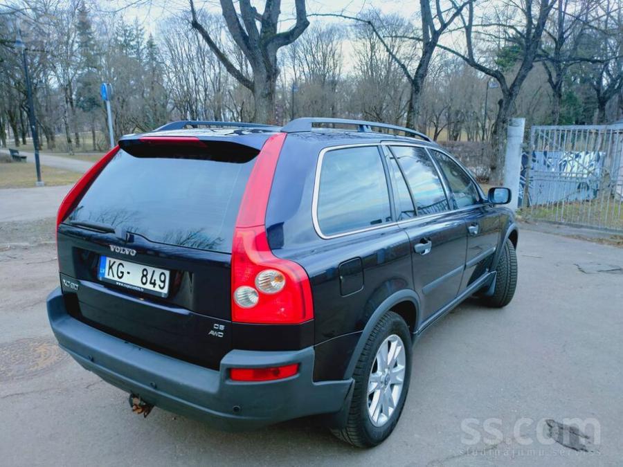 Blue Volvo XC90 2006 in Riga, with an engine capacity of 2.40 L and mileage of 335 thousand km for 3650 €, photo 12 on AUTOMOTO.COM.LV