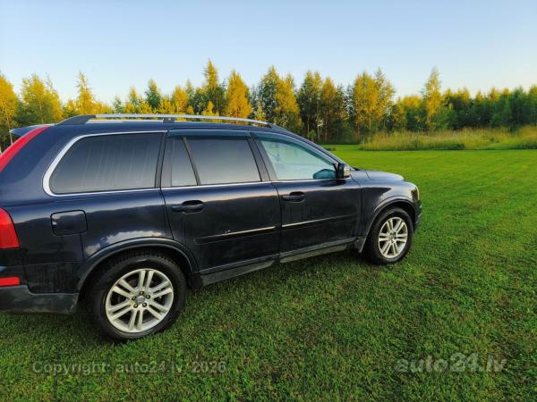 Zils Volvo XC90 2006 Tallina, ar dzinēja tilpumu 2.40 L un nobraukumu 419 tūkst. km par 5800 €, foto 2 vietnē AUTOMOTO.COM.LV