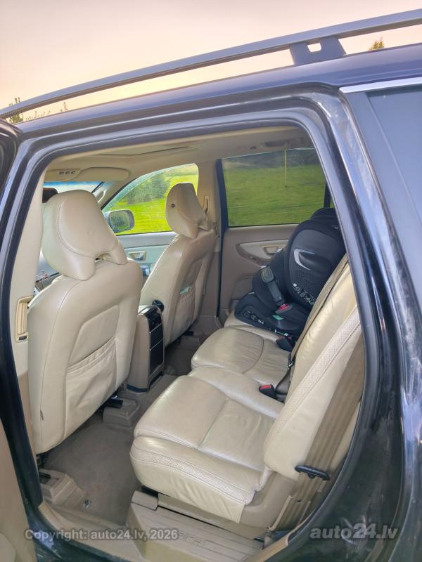 Zils Volvo XC90 2006 Tallina, ar dzinēja tilpumu 2.40 L un nobraukumu 419 tūkst. km par 5800 €, foto 10 vietnē AUTOMOTO.COM.LV