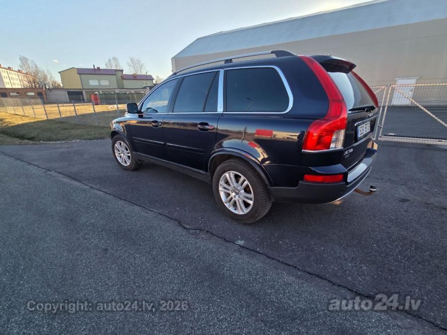Zils Volvo XC90 2007 Tallina, ar dzinēja tilpumu 2.40 L un nobraukumu 333 tūkst. km par 6500 €, foto 2 vietnē AUTOMOTO.COM.LV
