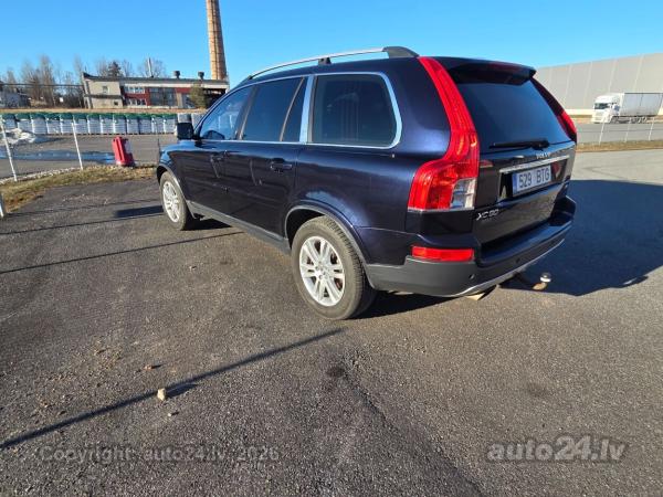 Blue Volvo XC90 2007 in Tallinn, with an engine capacity of 2.40 L and mileage of 333 thousand km for 6500 €, photo 6 on AUTOMOTO.COM.LV