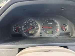 Zils Volvo XC90 2007 Šauļi, ar dzinēja tilpumu 2.40 L un nobraukumu 174 tūkst. km par 2000 €, foto 9 vietnē AUTOMOTO.COM.LV