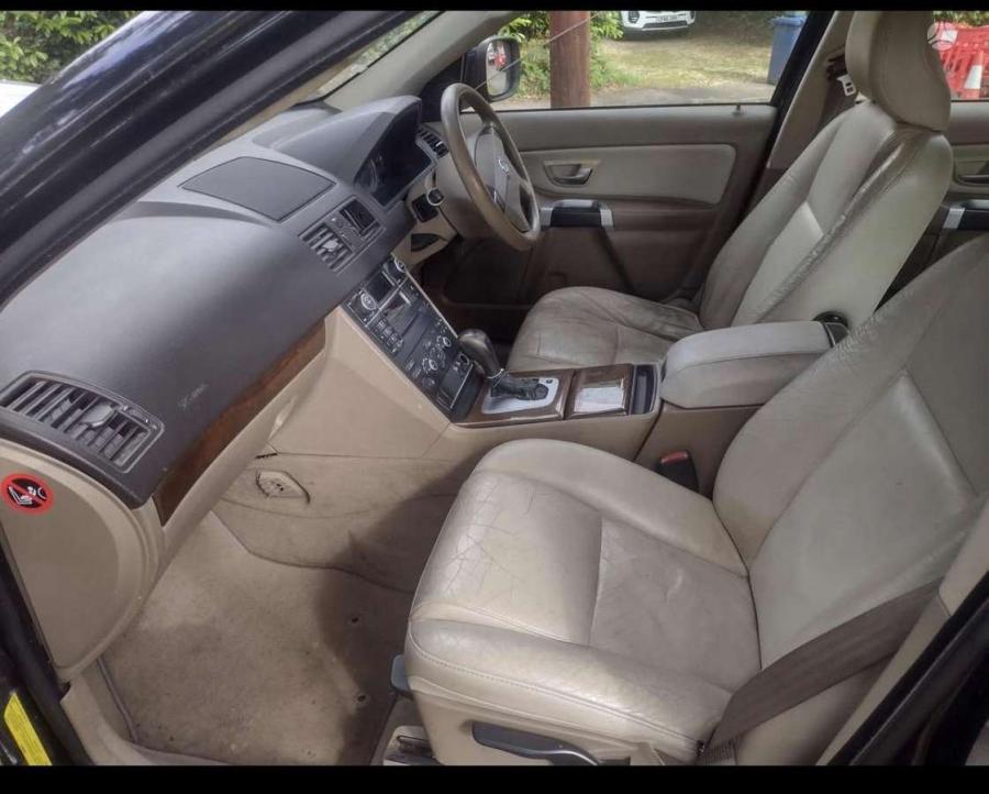 Zils Volvo XC90 2007 Šauļi, ar dzinēja tilpumu 2.40 L un nobraukumu 174 tūkst. km par 2000 €, foto 11 vietnē AUTOMOTO.COM.LV