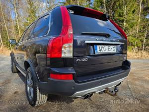 Blue Volvo XC90 2009 in Tallinn, with an engine capacity of 2.40 L and mileage of 422 thousand km for 8500 €, photo 6 on AUTOMOTO.COM.LV
