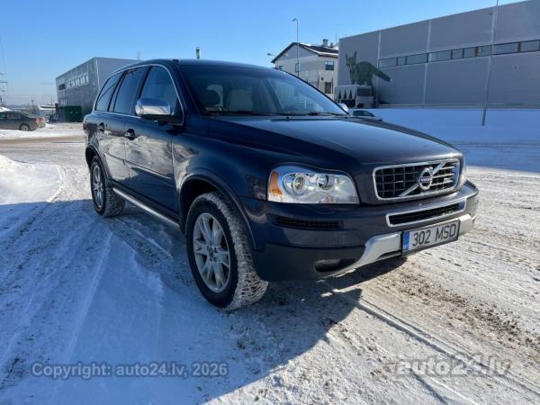Blue Volvo XC90 2012 in Tartu, with an engine capacity of 2.40 L and mileage of 299 thousand km for 10900 €, photo 2 on AUTOMOTO.COM.LV