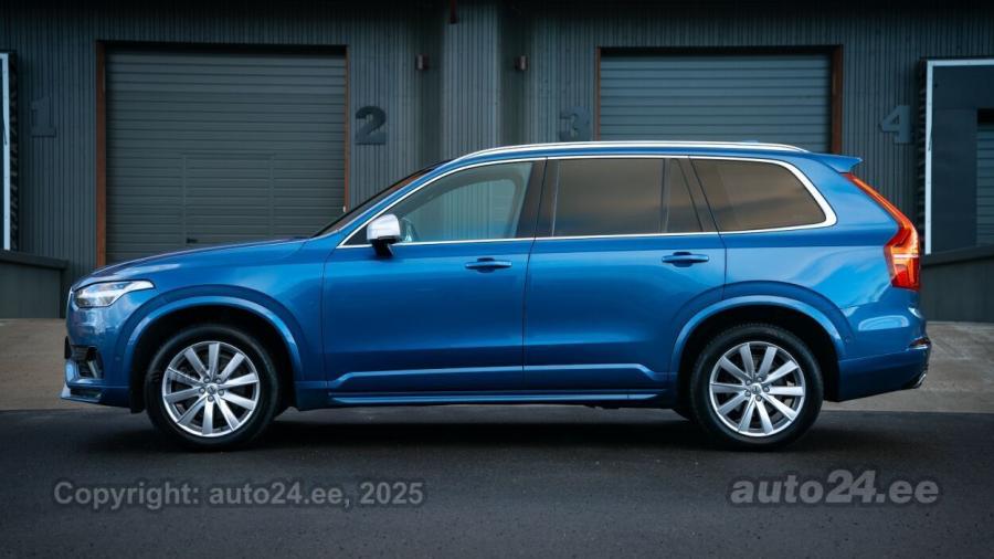 Blue Volvo XC90 2016 in Tallinn, with an engine capacity of 2.00 L and mileage of 264 thousand km for 23900 €, photo 4 on AUTOMOTO.COM.LV