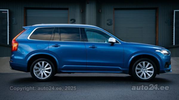 Blue Volvo XC90 2016 in Tallinn, with an engine capacity of 2.00 L and mileage of 264 thousand km for 23900 €, photo 8 on AUTOMOTO.COM.LV