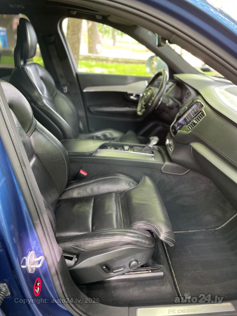 Zils Volvo XC90 2016 Tallina, ar dzinēja tilpumu 2.00 L un nobraukumu 253 tūkst. km par 24500 €, foto 13 vietnē AUTOMOTO.COM.LV