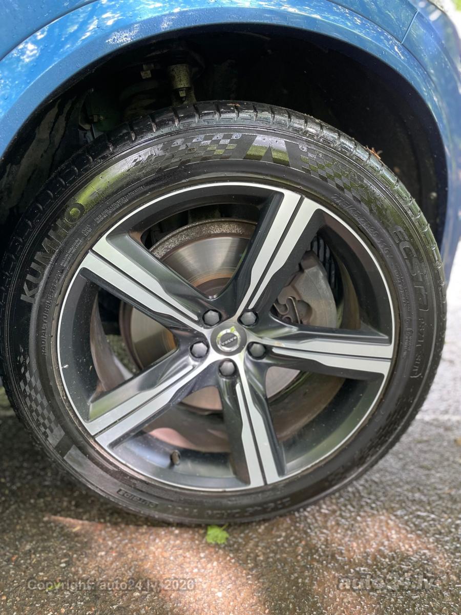 Zils Volvo XC90 2016 Tallina, ar dzinēja tilpumu 2.00 L un nobraukumu 253 tūkst. km par 24500 €, foto 16 vietnē AUTOMOTO.COM.LV