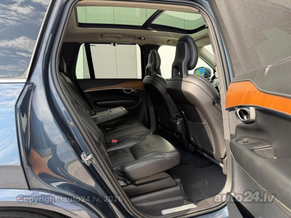 Zils Volvo XC90 2017 Tartu, ar dzinēja tilpumu 2.00 L un nobraukumu 186 tūkst. km par 26400 €, foto 11 vietnē AUTOMOTO.COM.LV