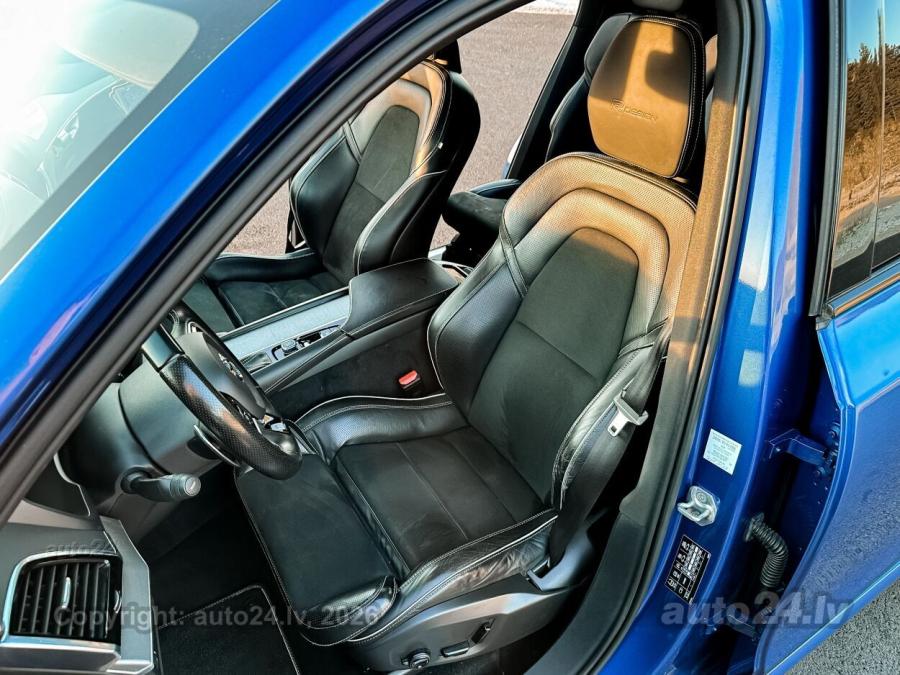 Zils Volvo XC90 2018 Jehvi, ar dzinēja tilpumu 2.00 L un nobraukumu 155 tūkst. km par 33333 €, foto 13 vietnē AUTOMOTO.COM.LV