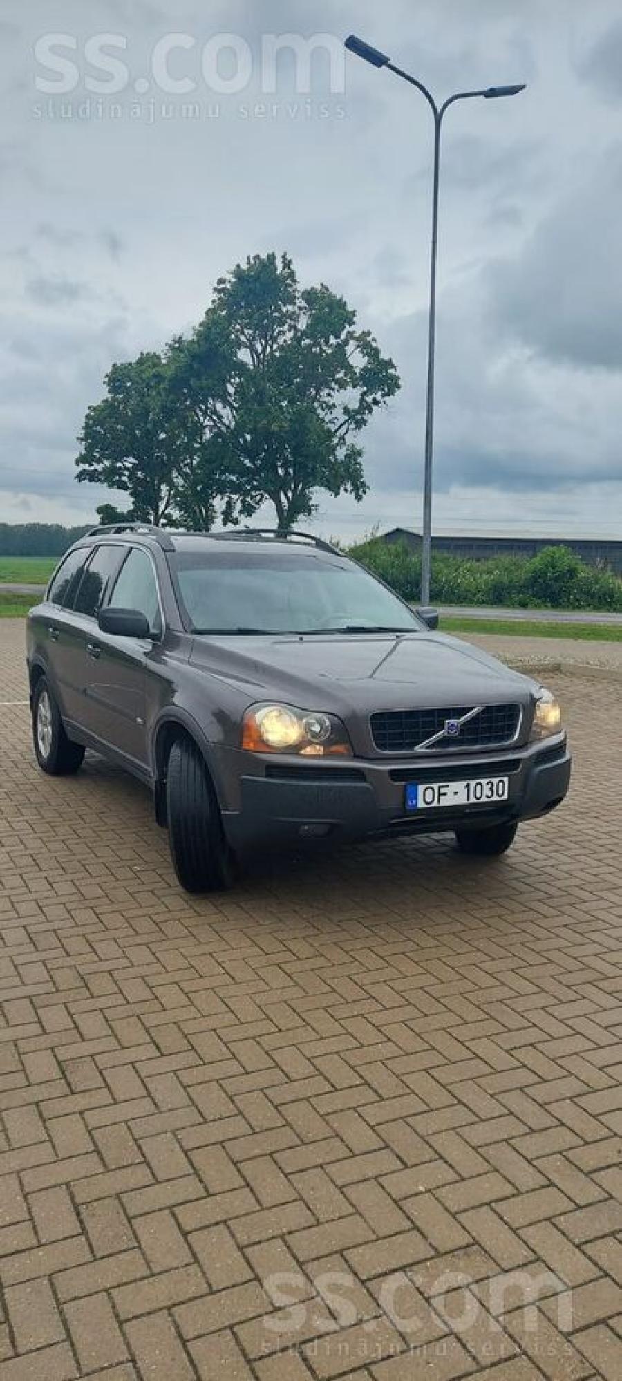 Brūns Volvo XC90 2004 Cēsis, ar dzinēja tilpumu 2.40 L un nobraukumu 340 tūkst. km par 4100 €, foto 4 vietnē AUTOMOTO.COM.LV