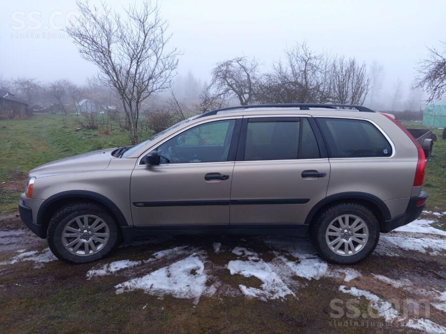 Brown Volvo XC90 2004 in Ludza, with an engine capacity of 2.40 L and mileage of 492 thousand km for 3400 €, photo 3 on AUTOMOTO.COM.LV