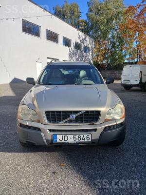 Brūns Volvo XC90 2004 Rīga, ar dzinēja tilpumu 2.40 L un nobraukumu 440 tūkst. km par 5200 €, foto  vietnē AUTOMOTO.COM.LV