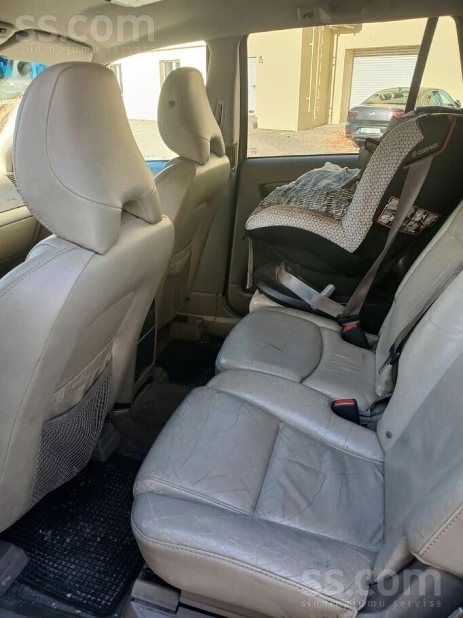 Brūns Volvo XC90 2004 Rīga, ar dzinēja tilpumu 2.40 L un nobraukumu 440 tūkst. km par 5200 €, foto 7 vietnē AUTOMOTO.COM.LV