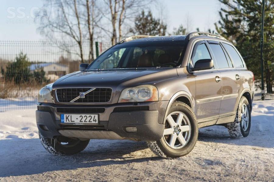 Brūns Volvo XC90 2005 Rīga, ar dzinēja tilpumu 2.40 L un nobraukumu 317 tūkst. km par 4290 €, foto 1 vietnē AUTOMOTO.COM.LV