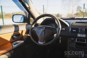 Brūns Volvo XC90 2005 Rīga, ar dzinēja tilpumu 2.40 L un nobraukumu 317 tūkst. km par 4290 €, foto 14 vietnē AUTOMOTO.COM.LV