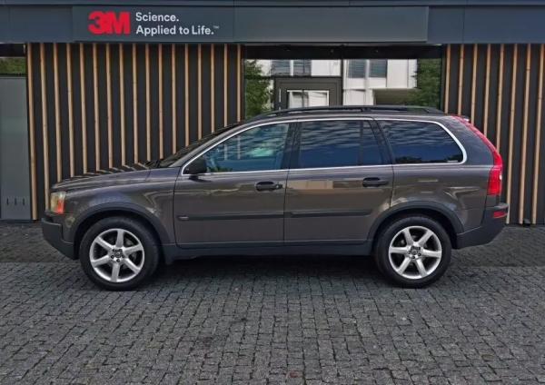 Brūns Volvo XC90 2005 Rīga, ar dzinēja tilpumu 2.40 L un nobraukumu 314 tūkst. km par 5390 €, foto 5 vietnē AUTOMOTO.COM.LV