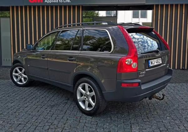 Brūns Volvo XC90 2005 Rīga, ar dzinēja tilpumu 2.40 L un nobraukumu 314 tūkst. km par 5390 €, foto 6 vietnē AUTOMOTO.COM.LV