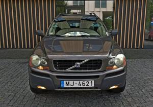 Brown Volvo XC90 2005 in Riga, with an engine capacity of 2.40 L and mileage of 314 thousand km for 5390 €, photo 3 on AUTOMOTO.COM.LV