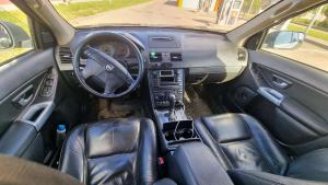 Brown Volvo XC90 2005 in Taurage, with an engine capacity of 2.40 L and mileage of 289 thousand km for 3800 €, photo 10 on AUTOMOTO.COM.LV