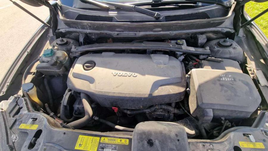 Brown Volvo XC90 2005 in Taurage, with an engine capacity of 2.40 L and mileage of 289 thousand km for 3800 €, photo 19 on AUTOMOTO.COM.LV