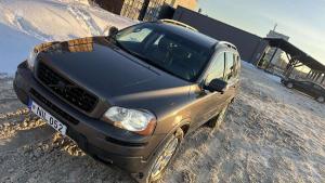 Brown Volvo XC90 2006 in Vilnius, with an engine capacity of 2.40 L and mileage of 331 thousand km for 6000 €, photo 4 on AUTOMOTO.COM.LV