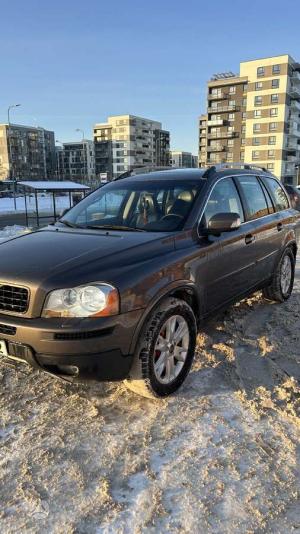 Brown Volvo XC90 2006 in Vilnius, with an engine capacity of 2.40 L and mileage of 331 thousand km for 6000 €, photo 12 on AUTOMOTO.COM.LV